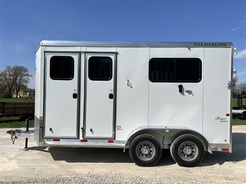 2023 Merhow 2 Horse Straight-Load with Dressing Room