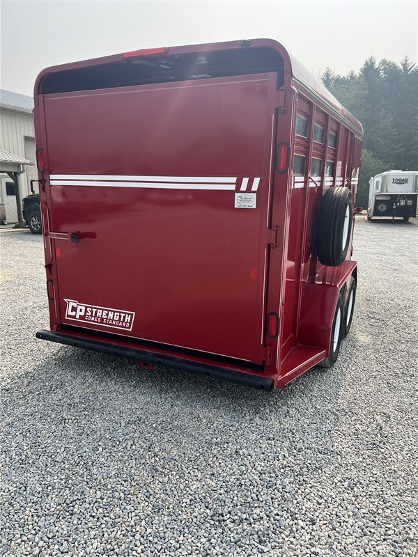 2021 Corn Pro 2 Horse Bumper Pull Slant with Dressing Room