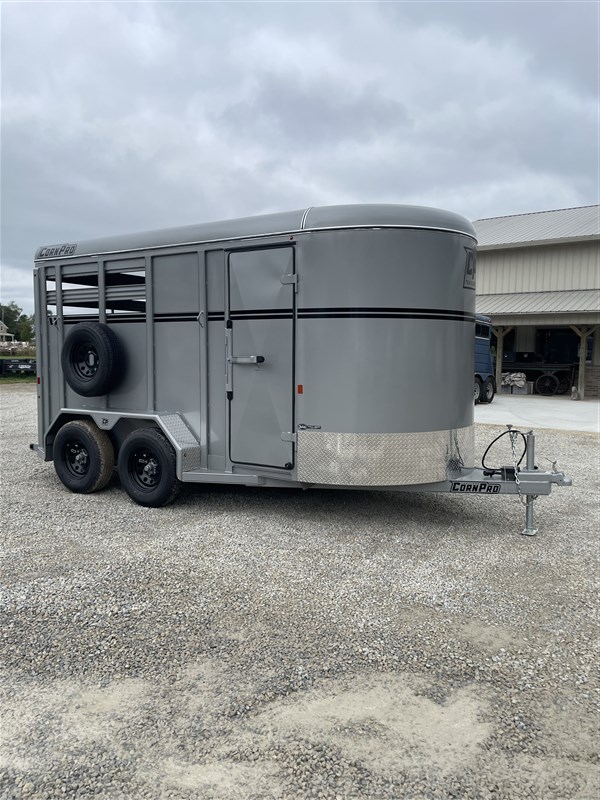2024 Corn Pro 2 Horse Slant Bumper Pull with Slant Divider