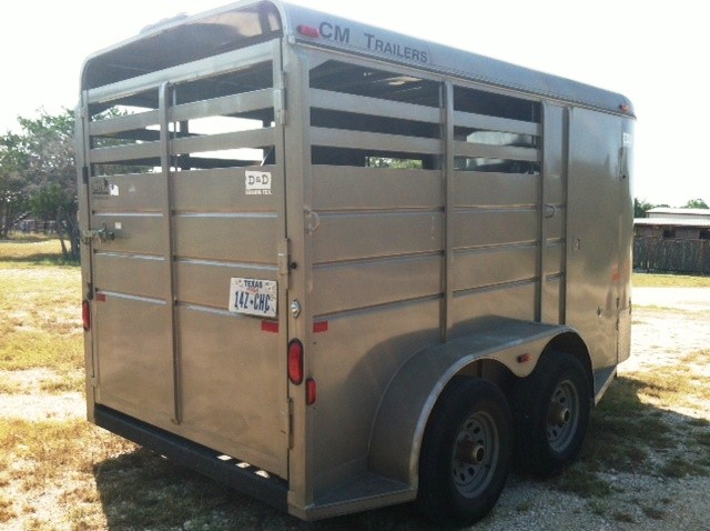 2004 CM Slant load or Stock Trailer