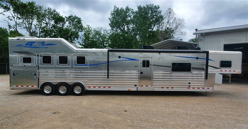 2020 4 Star 4H, 20' Trail Boss LQ, LOADED! Int. Hay Pod