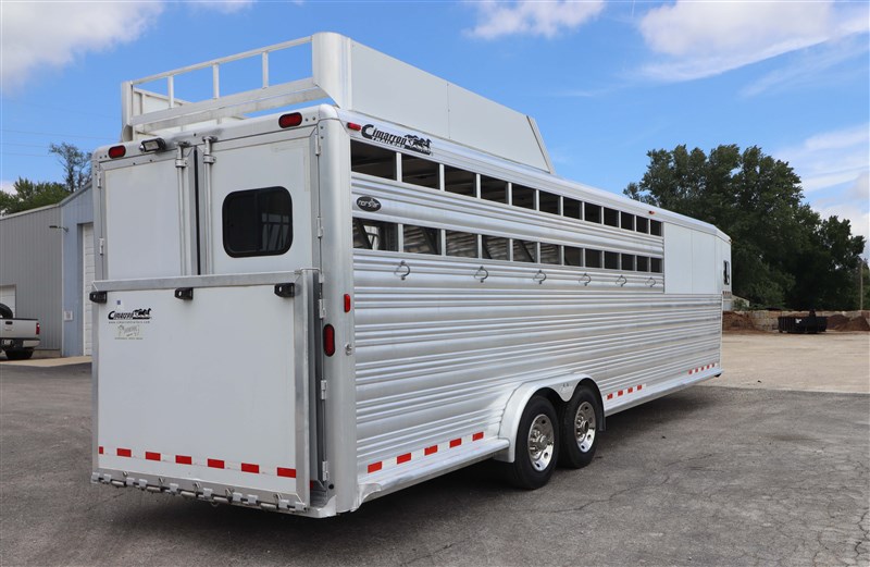 2009 Cimarron 6 Horse Stock Combo, Hay Rack, Rear Ramp