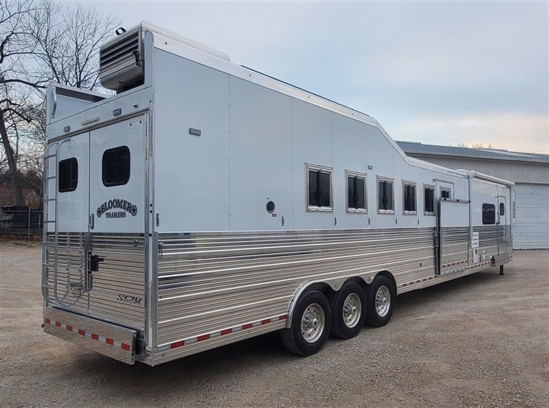 2026 Bloomer 6H CUSTOM 17' Trail Boss LQ, 10' Slide, Loaded!