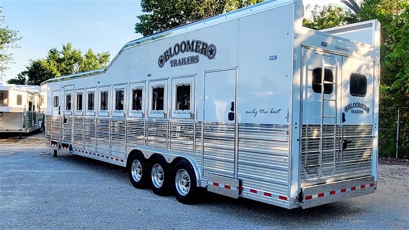 2026 Bloomer 8 Horse, Trainer Trailer, Air Ride, Integrated Pod