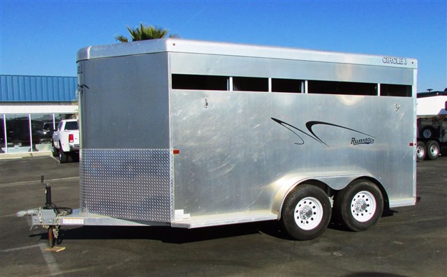 2014 Circle J Runabout 3 Horse front tack