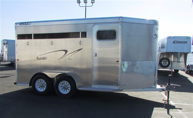 2014 Circle J Runabout 3 Horse front tack