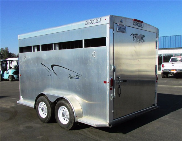 2014 Circle J Runabout 3 Horse front tack