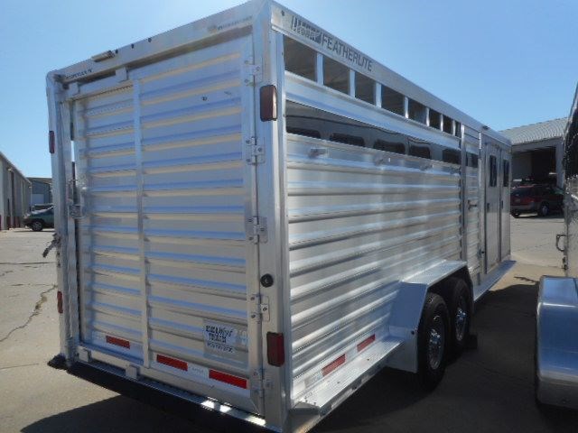 2013 Featherlite STOCK COMBO MIDTACK