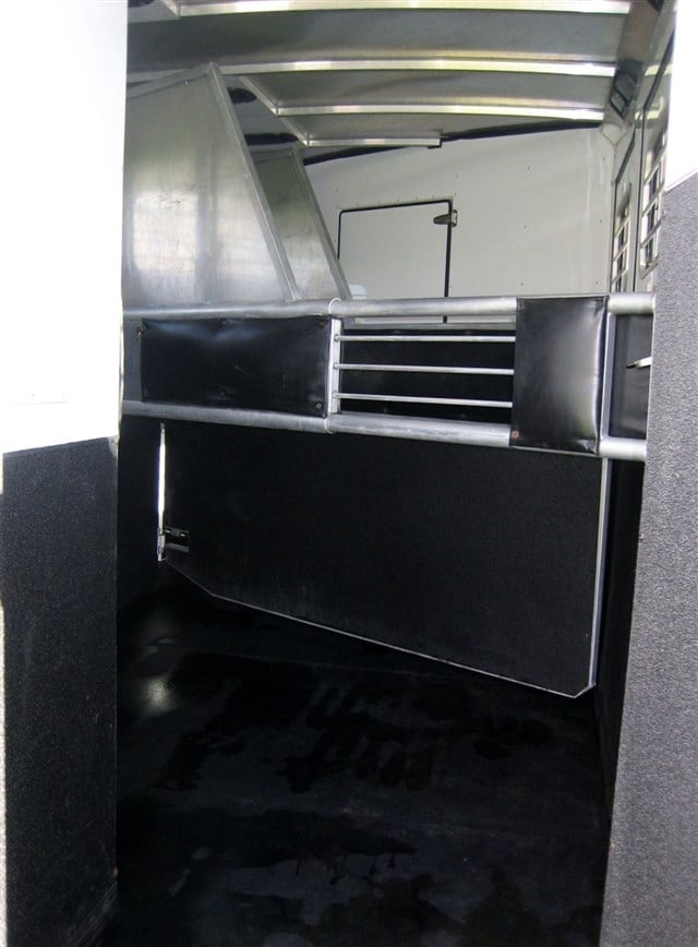 2005 Sundowner Sunlite 727 - 3H with 4' SW Dressing Room