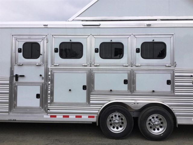 2016 Cimarron 2016 CIMARRON NORSTAR 4H GN WITH TRAIL BOSS LIVING