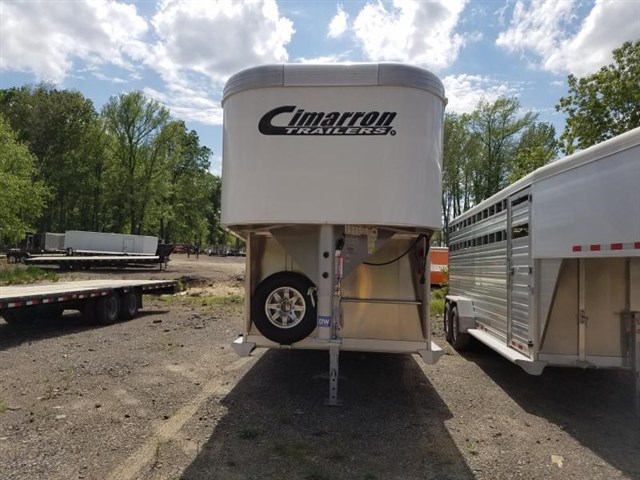 2019 Cimarron 24' LONESTAR STOCK COMBO W/DRESSING/TACK ROOM