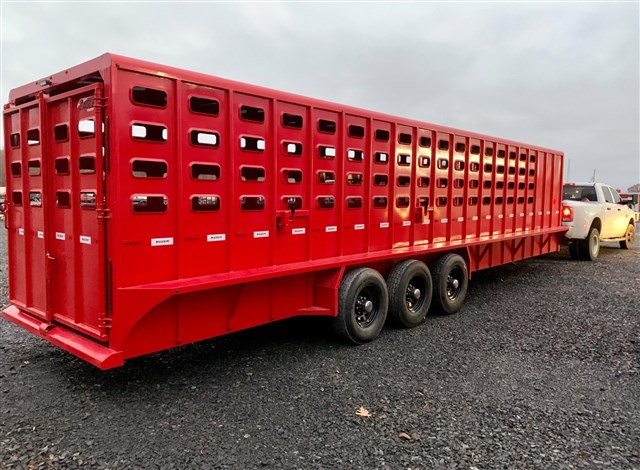 2021 Maxxim Industries Eagle 32' Stock Trailer with Tack Room
