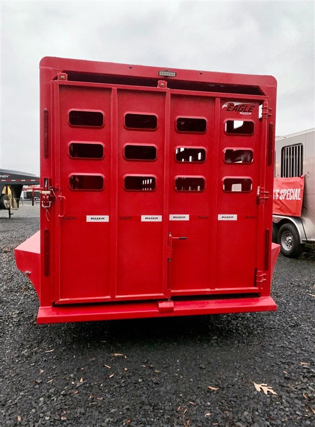2021 Maxxim Industries Eagle 32' Stock Trailer with Tack Room