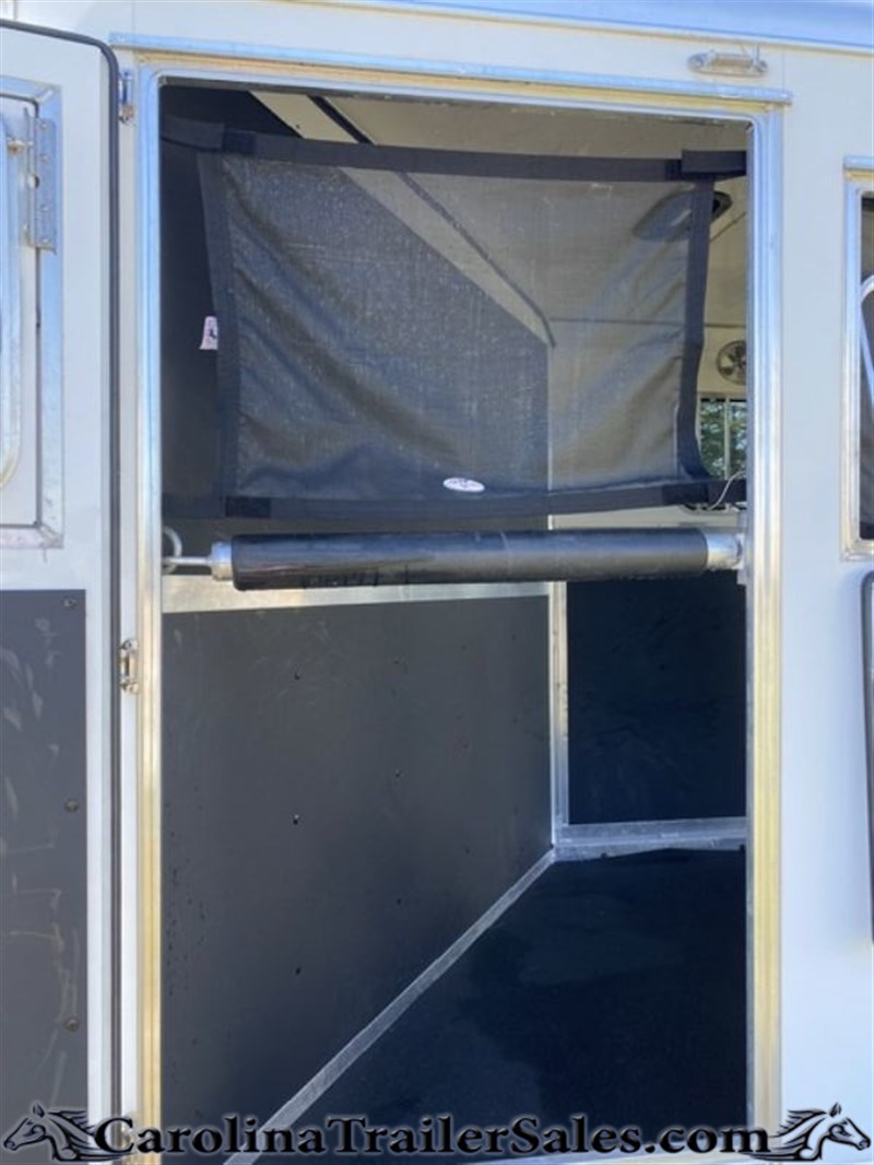 2013 Shadow 2 Horse, Pro Series Trailer, Slant Load, Insulated