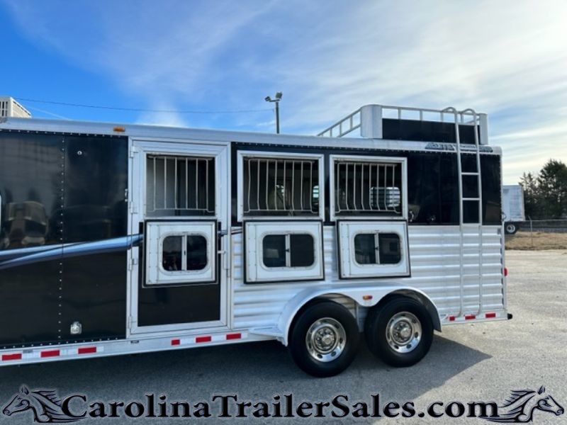 2012 Elite 3H 9' LQ, Hay Rack, Hydraulic Jack, All Aluminum