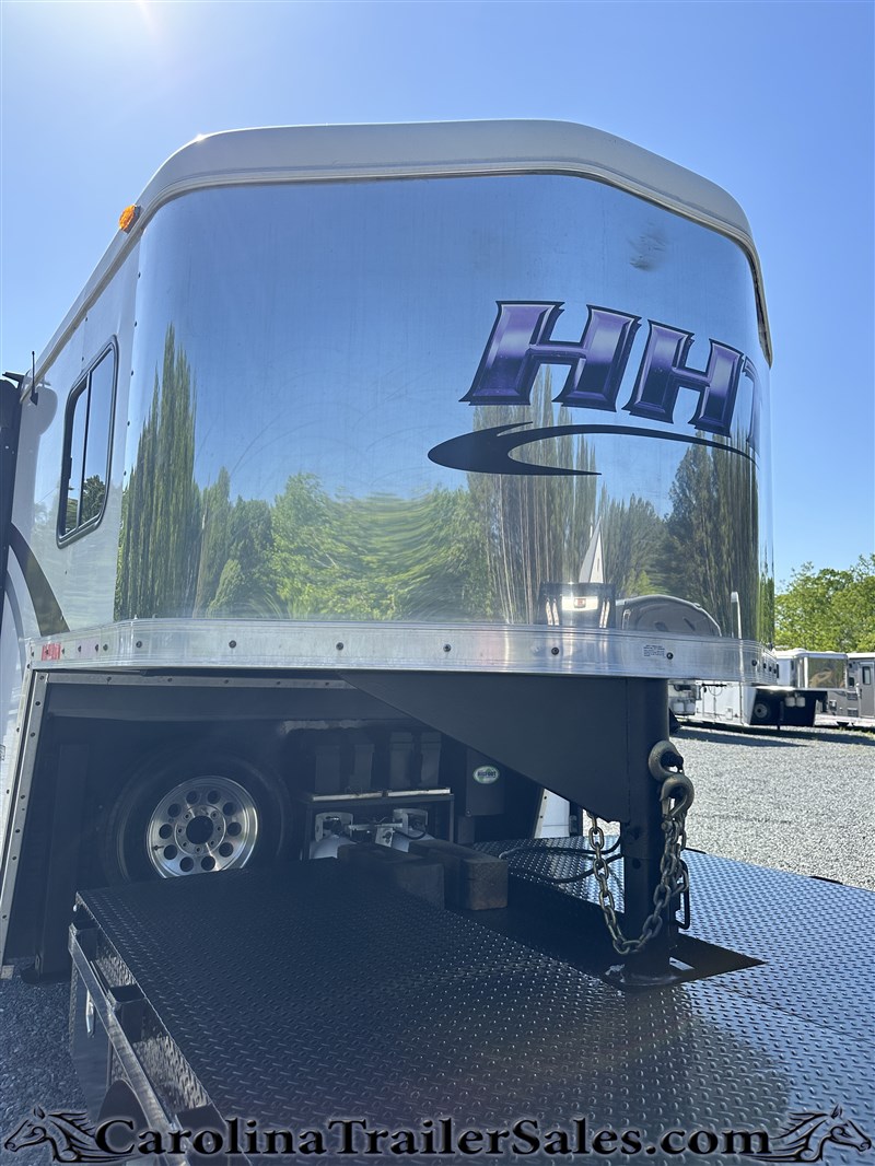 2014 Hoosier 4H 15' LQ, Slide, Hay Rack, Generator