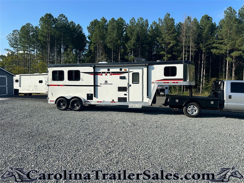 2024 Bison 2H 8' LQ, Insulated, Escape Door, Ramp