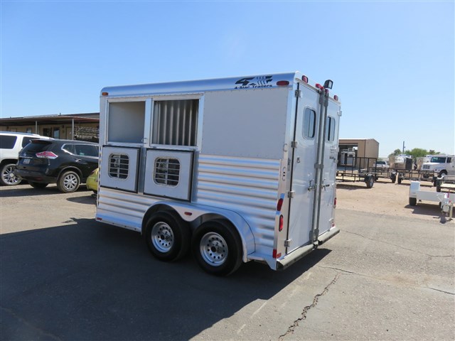 2004 4 Star 2 Horse BP Trailer