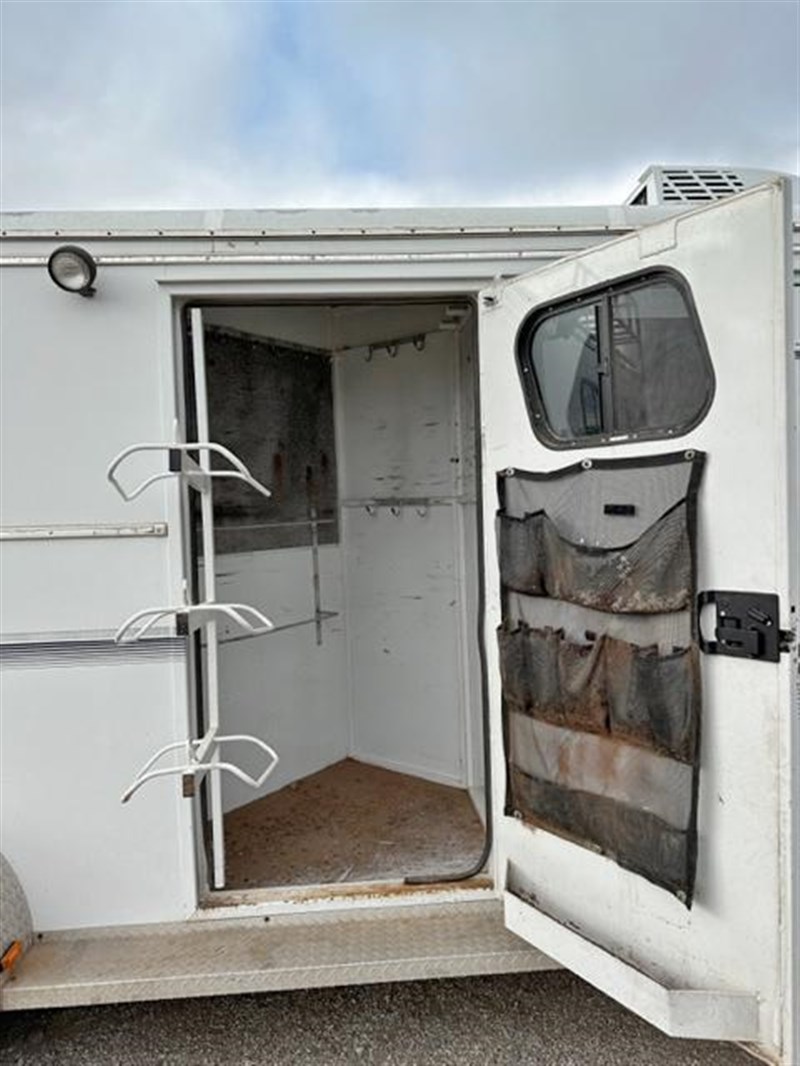 2000 Trails West Horse Trailers