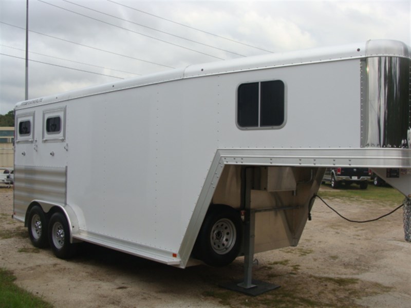 2016 Featherlite 8542 - 2H Big Horse & Legend Package w/ rear ramp