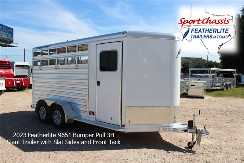 2023 Featherlite 9651 - 3 Horse