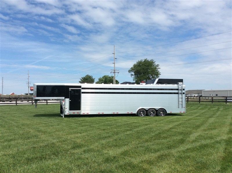 2024 Sundowner 12 Horse Rancher Special