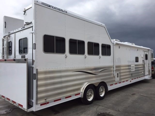 2016 Featherlite 8582 4 Horse