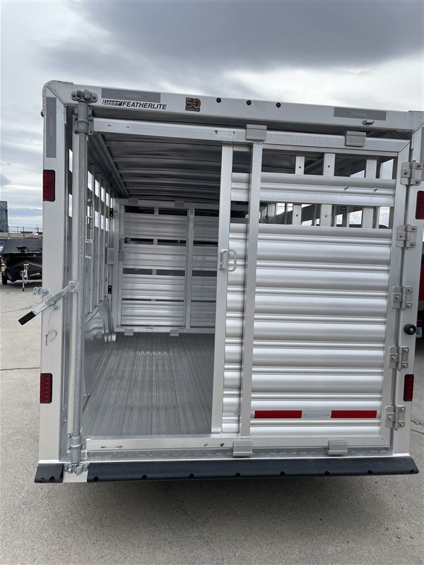 2023 Featherlite 8127-20'