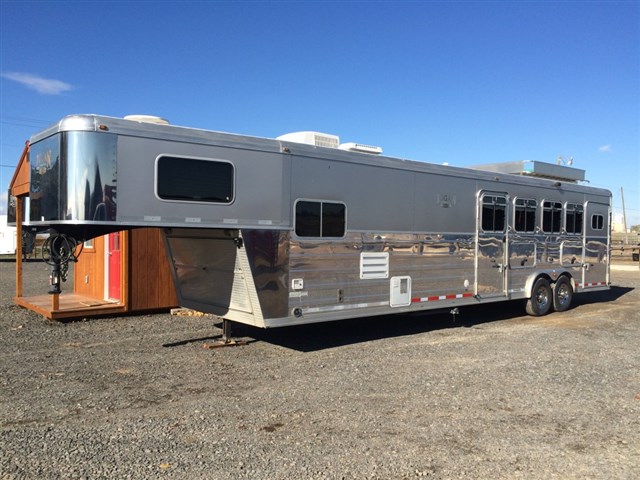 2008 Logan Coach XTR 4H LQ