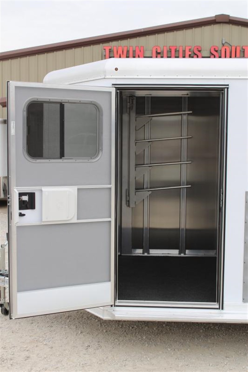 2025 Featherlite 2 Horse Slant Nose Bumper Pull