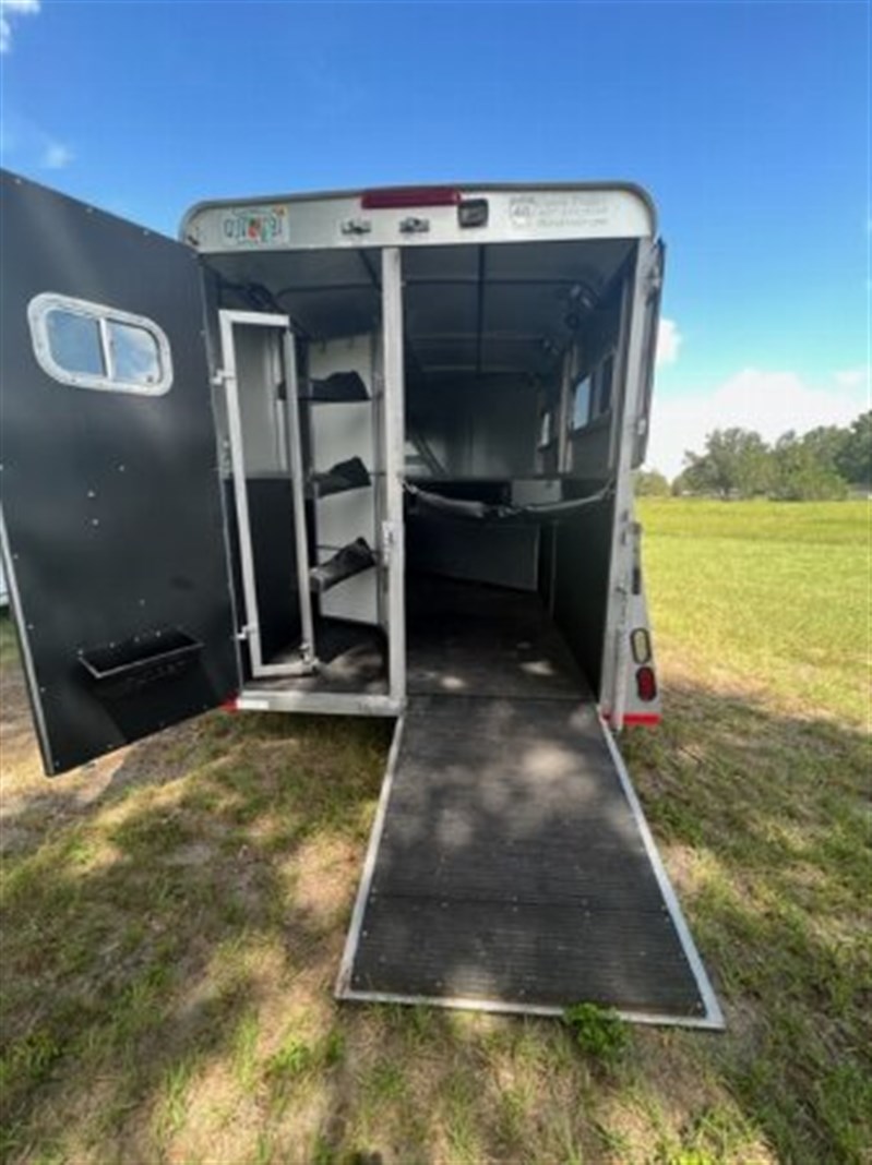 2012 East 46 2012 East 46 3H Gooseneck Weekender