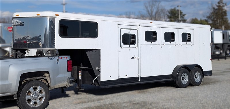 1998 Sundowner 4 Horse Slant