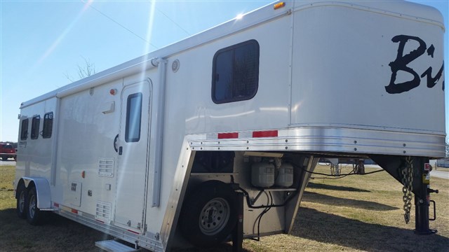 2012 Bison Stratus LT, ALL ALUMINUM full living quarter STRATUS 3 HORSE