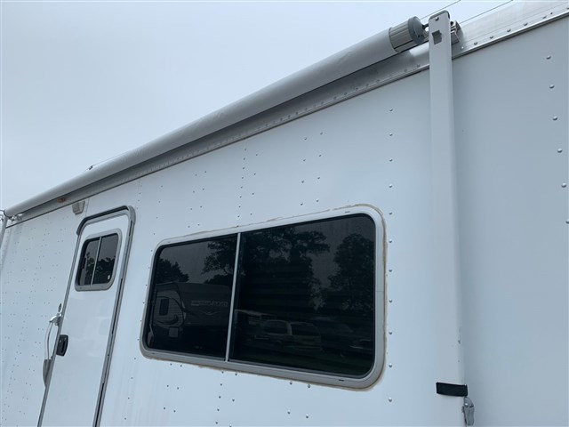 2000 Featherlite 4H, full lq,8'wide,aluminum, 8587