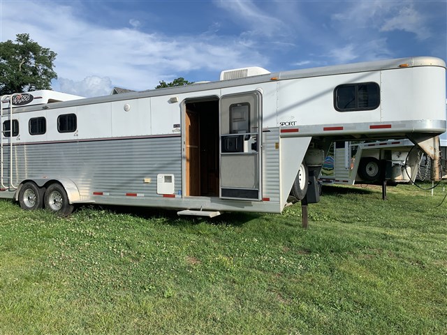 2005 EXISS 3 HORSE ALL ALUMINUM HYDRAULIC JACK 10' SHORTWALL JACKKNIFE ...