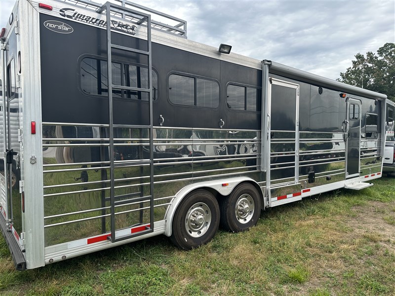 2006 CIMARRON 3 HORSE, ALL ALUMINUM, 8' WIDE, MID TACK 3 HORSE, HAY ...