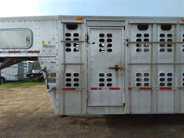 2007 Wilson Foreman 26' Stock Trailer