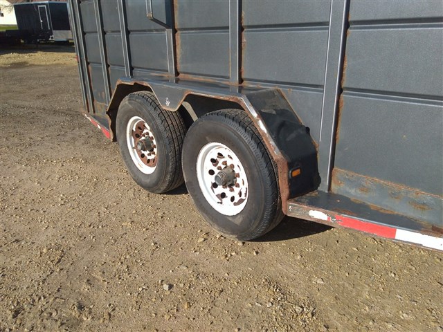 2013 Corn Pro 20' Gooseneck Stock Trailer