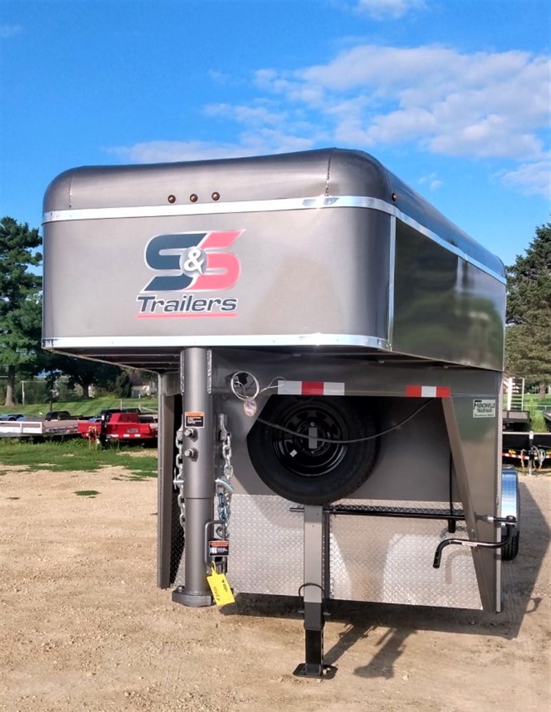 2023 S & S Manufacturing 20' Gooseneck Livestock Trailer
