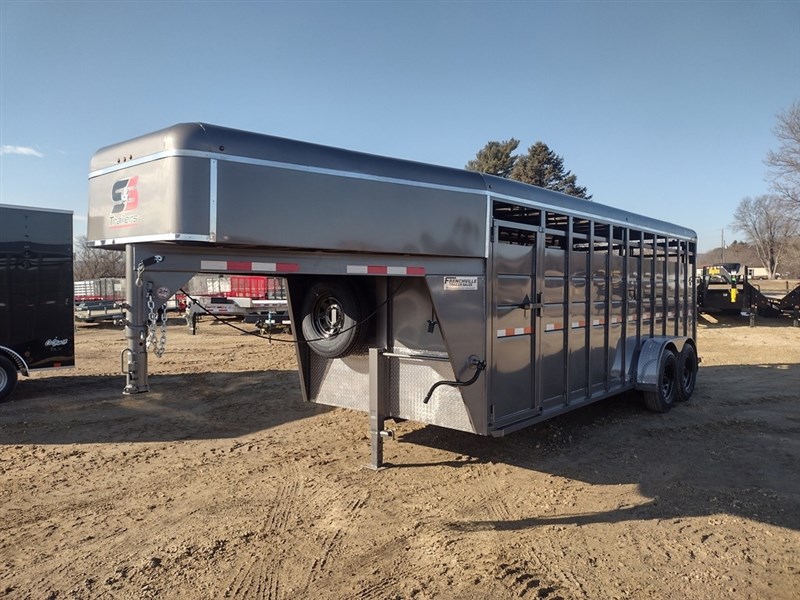 2025 S&S Manufacturing 20' Gooseneck Livestock Trailer