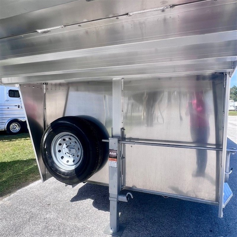 2025 Platinum 20' Livestock Combo GN with 4' Tack