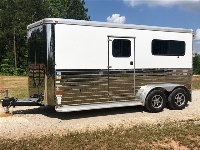 2010 Sundowner 2H BP w/ SIDE RAMP and STAINLESS SIDES