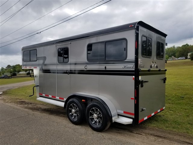 2017 Hawk 2017 HAWK 2 HORSE GOOSENECK W/ RUMBER FLOOR