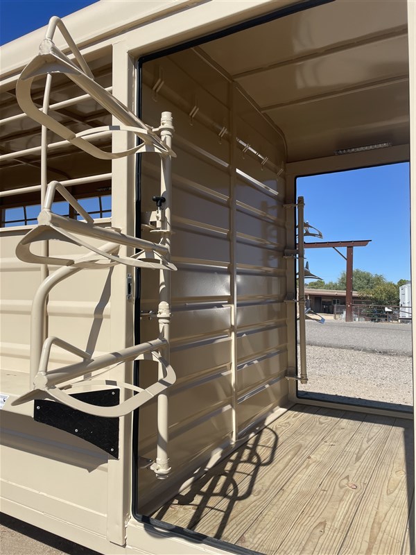 2023 Swift Built 32' Stock Combo