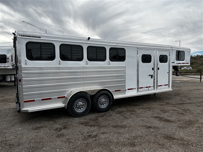 2023 Logan Bullseye 4 horse gooseneck side tack