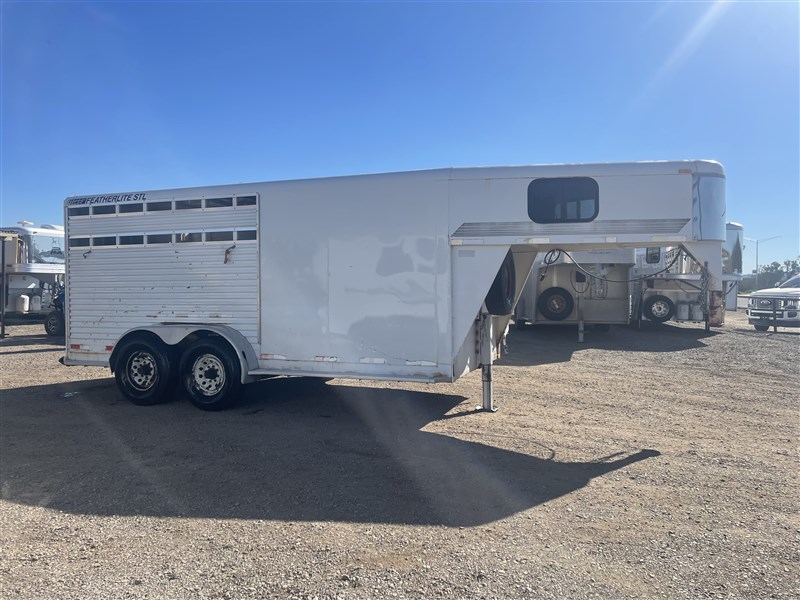 2003 Featherlite 16' Stock Combo