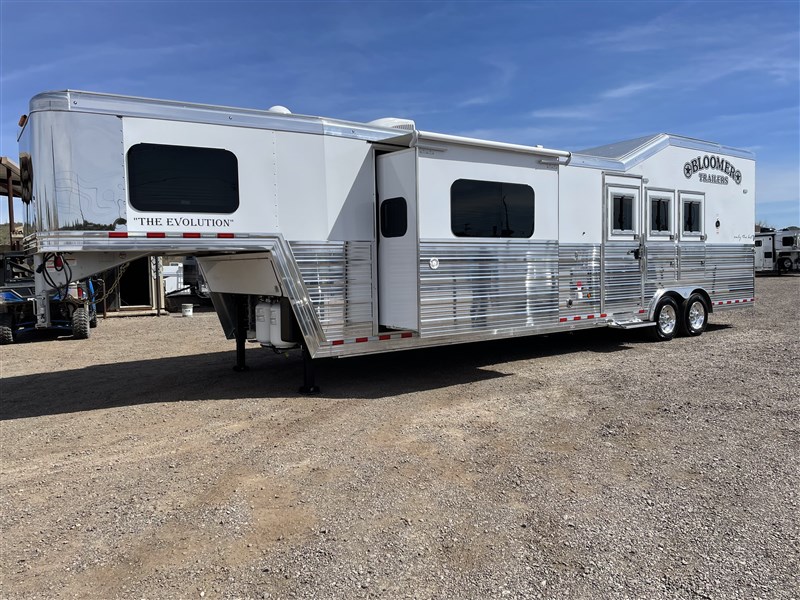 2023 Bloomer Evolution 14'11 Shortwall by Outlaw