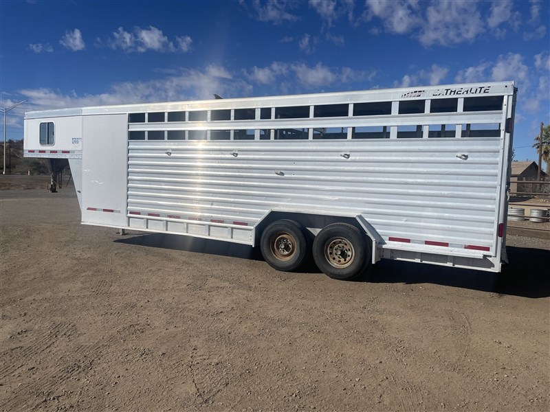 2012 Featherlite 24' Stock Combo