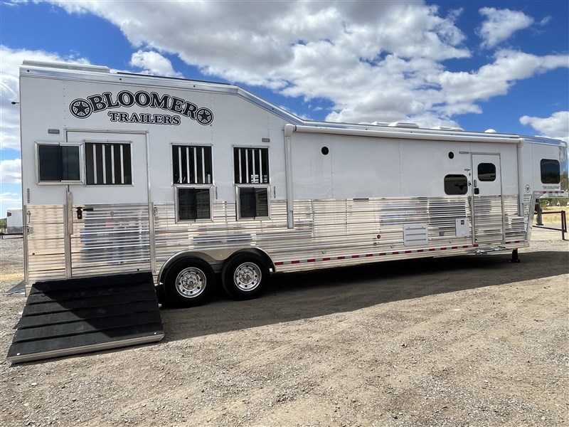 2024 Bloomer Bloomer 3H LQ 16' SW w/ Slide