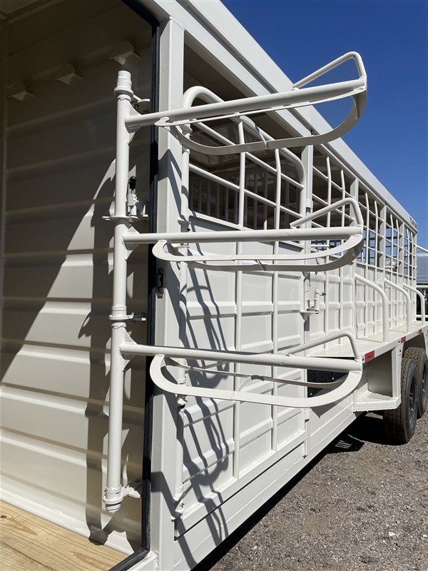 2024 Swift Built 24' Stock Combo single tack door 8K 14ply tires